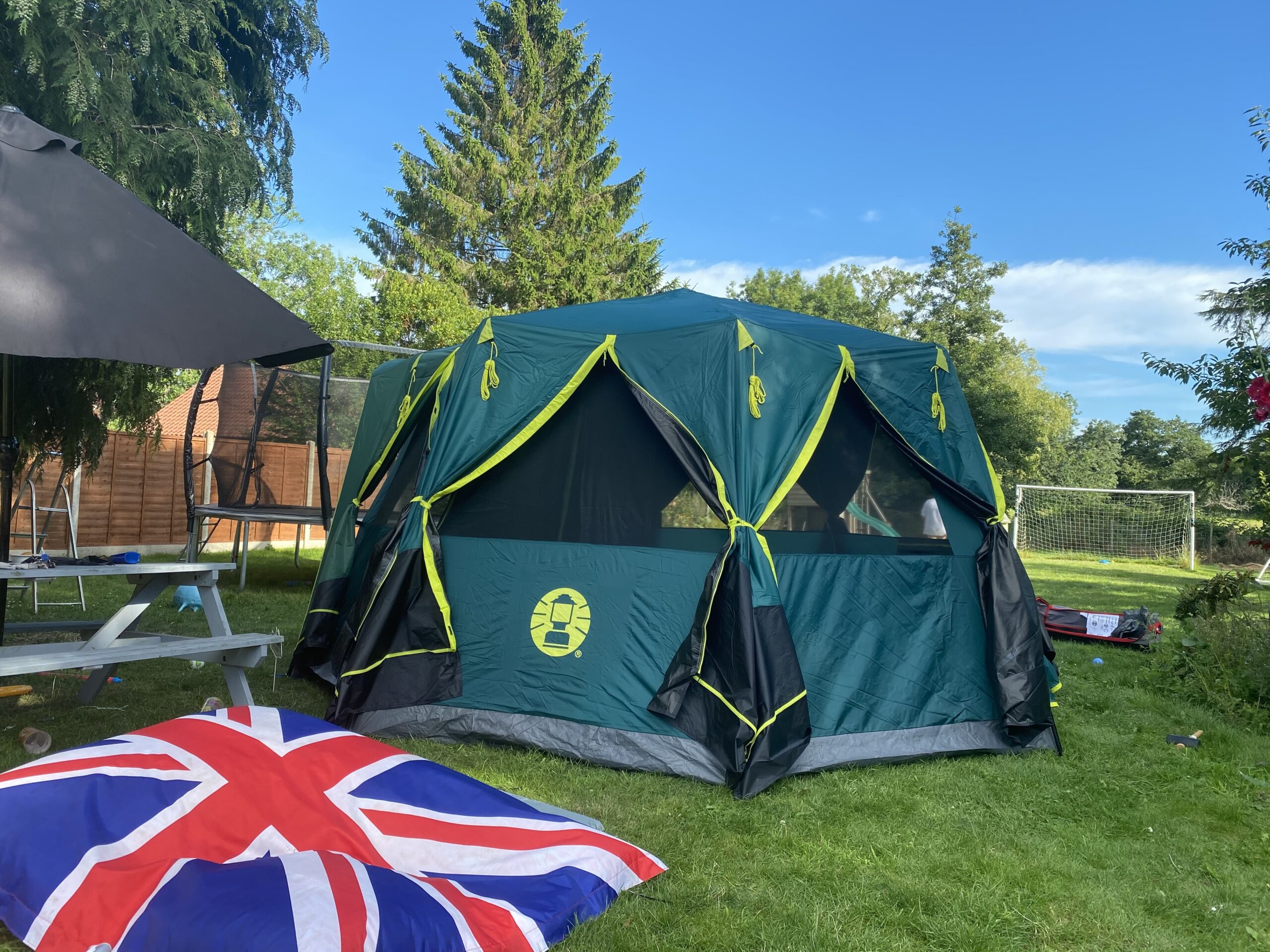 Coleman Octagon Blackout 8 - That's The Way The Cookie Crumbles